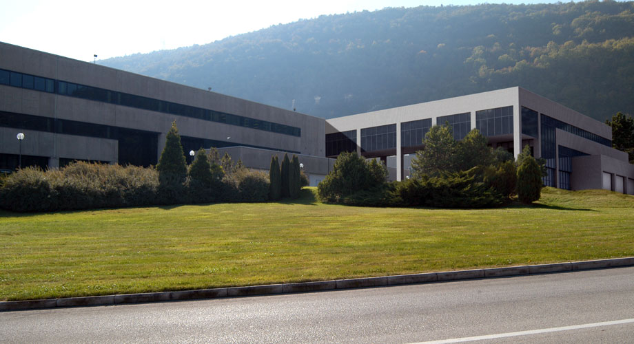 Office Building and Control Room : AMA GROUP